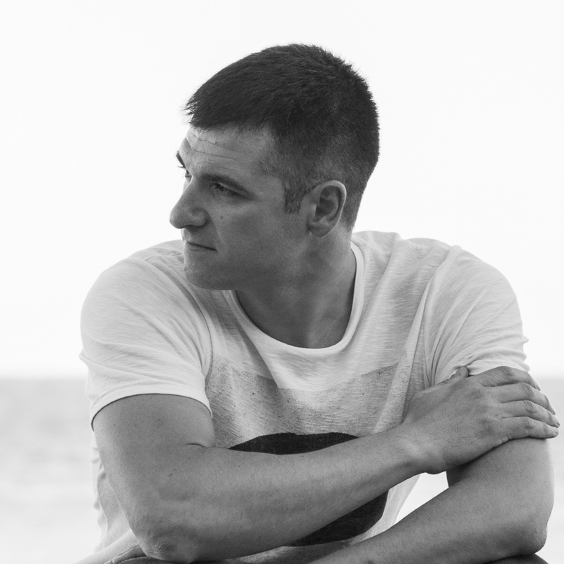 Mejores libros de Eloy Moreno, Biografía y reseñas.